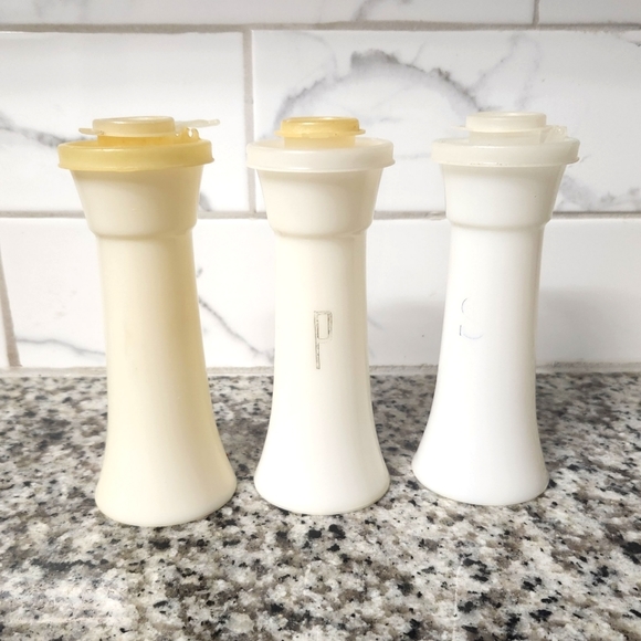 Tupperware | Kitchen | Vintage Tupperware Salt And Pepper Shakers ...